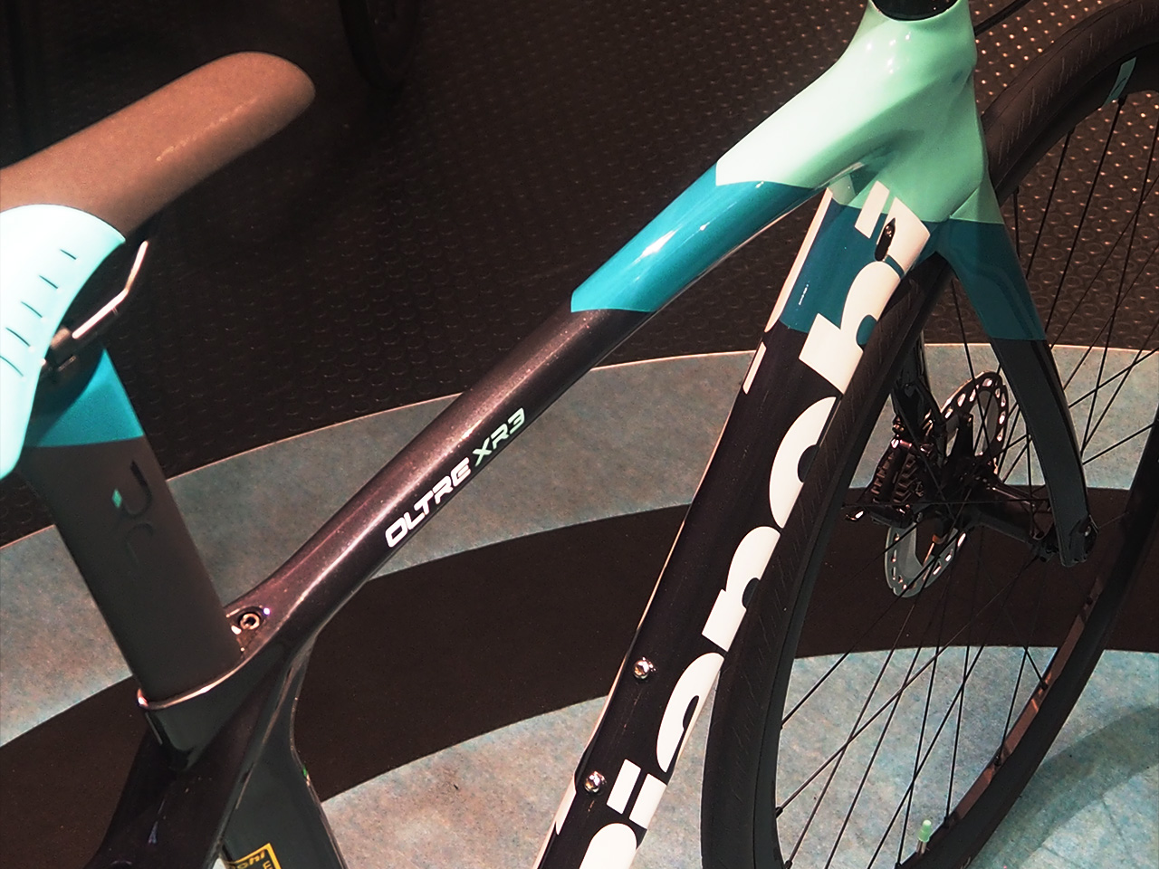 【PRODUCT】OLTRE XR3の特徴と魅力 - BIANCHI-STORE