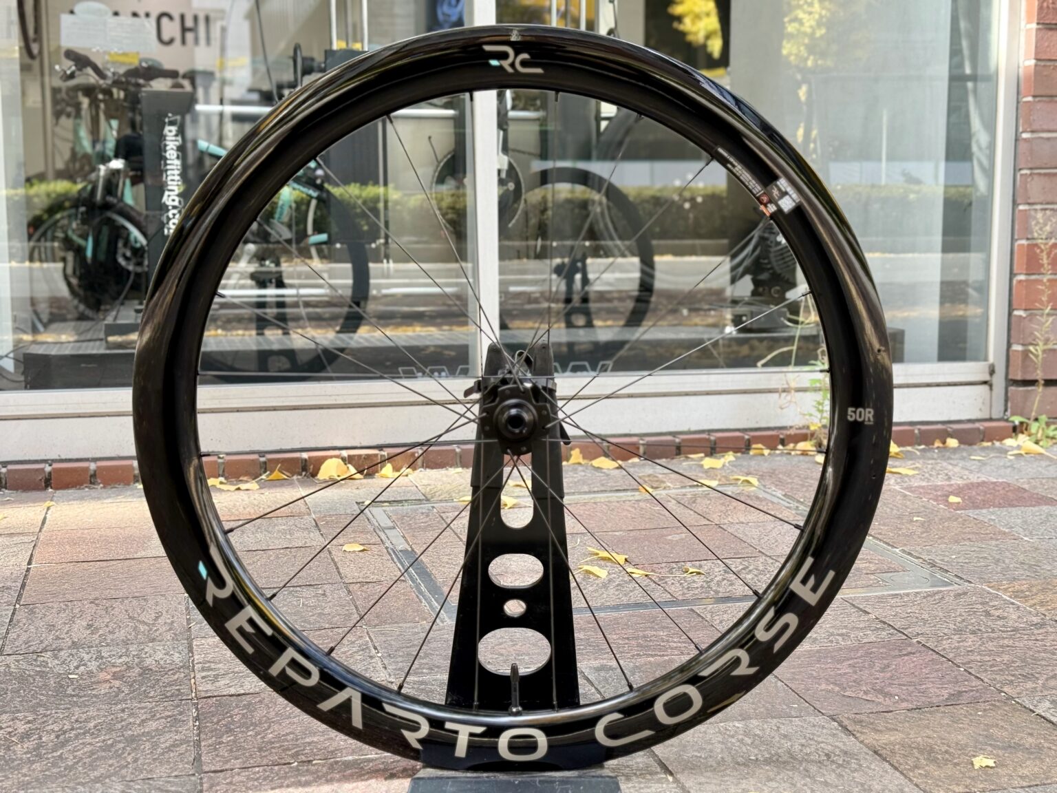 【横浜】「REPARTO CORSE WHEEL RC 50」新たに入荷いたしました！ - BIANCHI-STORE