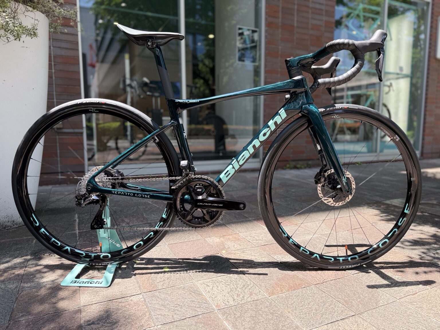 【横浜】140周年記念モデルが入荷しております！「SPECIALISSIMA 140TH RC」 - BIANCHI-STORE