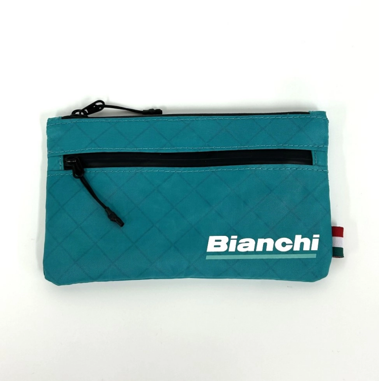 【横浜】「ビアンキフラットポーチ」ご用意しております。 - BIANCHI-STORE